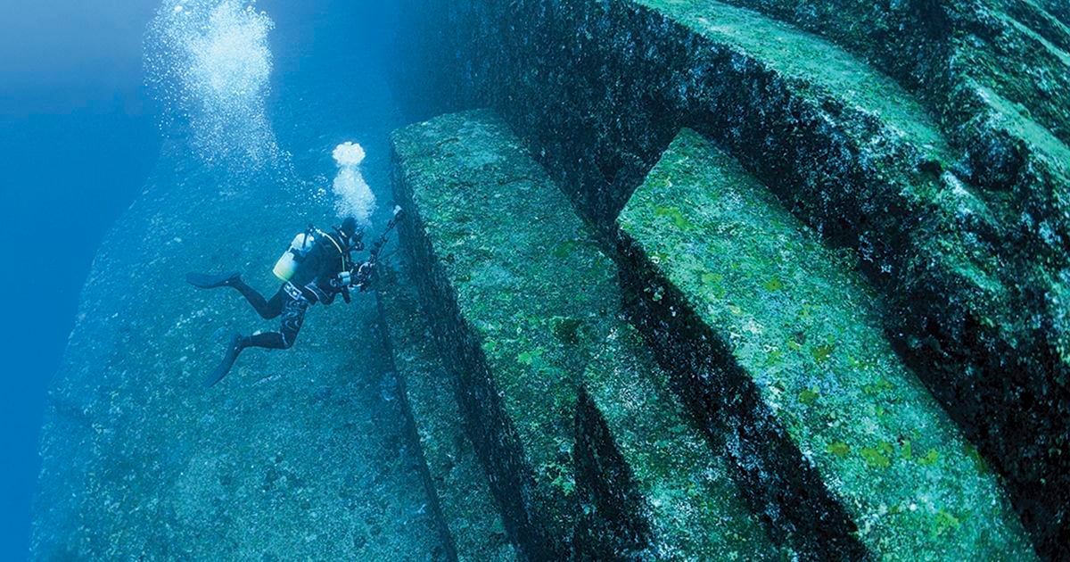 Pyramide De Yonaguni Pyramide Sous L Eau Japon WITDX